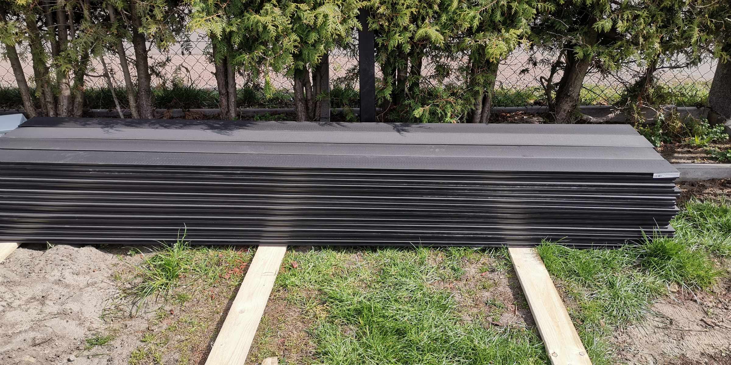 Terrasse selber bauen – mit Stelzlager und WPC-Dielen - DIY